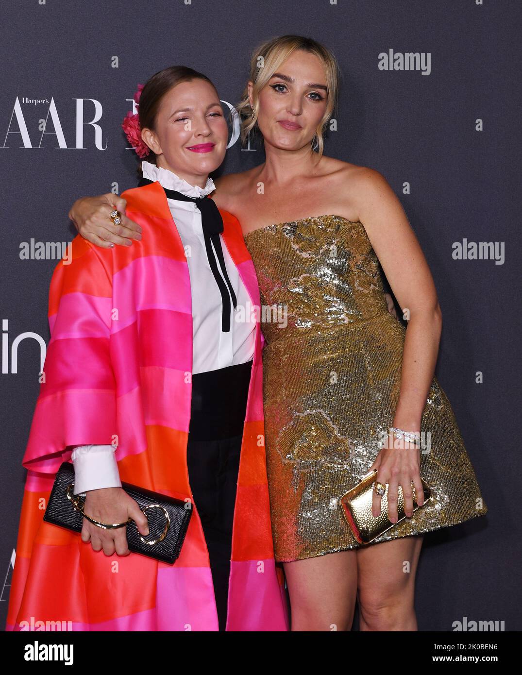 Drew Barrymore Chloe Fineman Attend 2022 Harper S Bazaar Icons