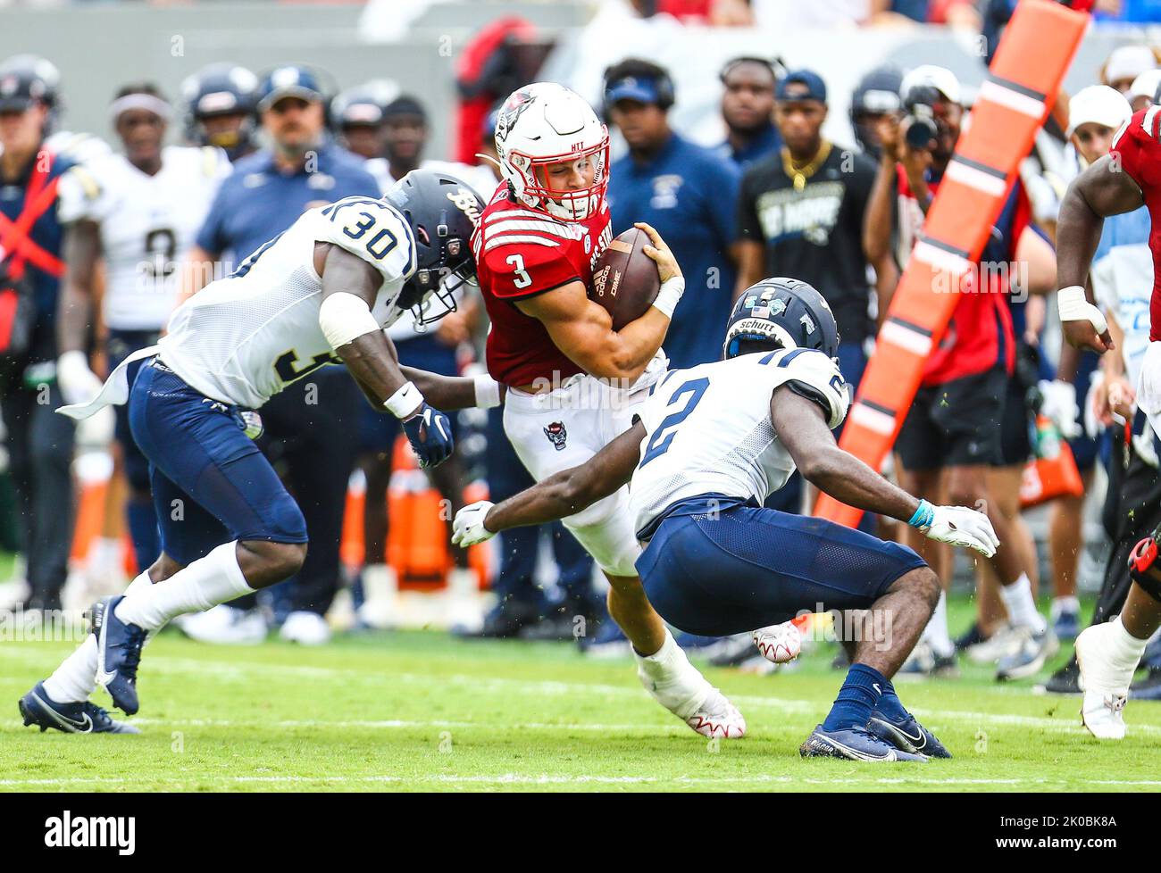 Hombre vs hi-res stock photography and images - Alamy