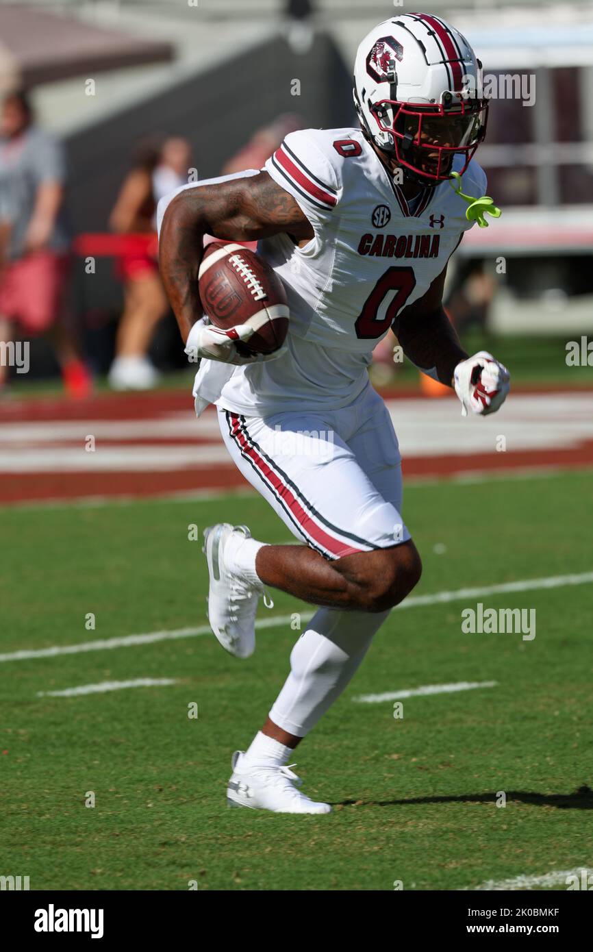 September 10, 2022: South Carolina tightens Jaheim Bell #0 brings a ...