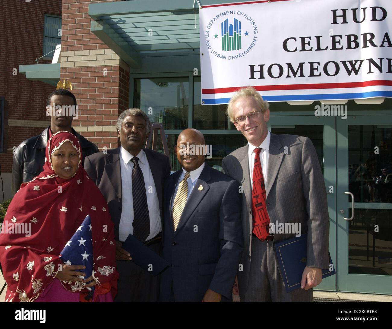 Low income people housing hi-res stock photography and images - Alamy