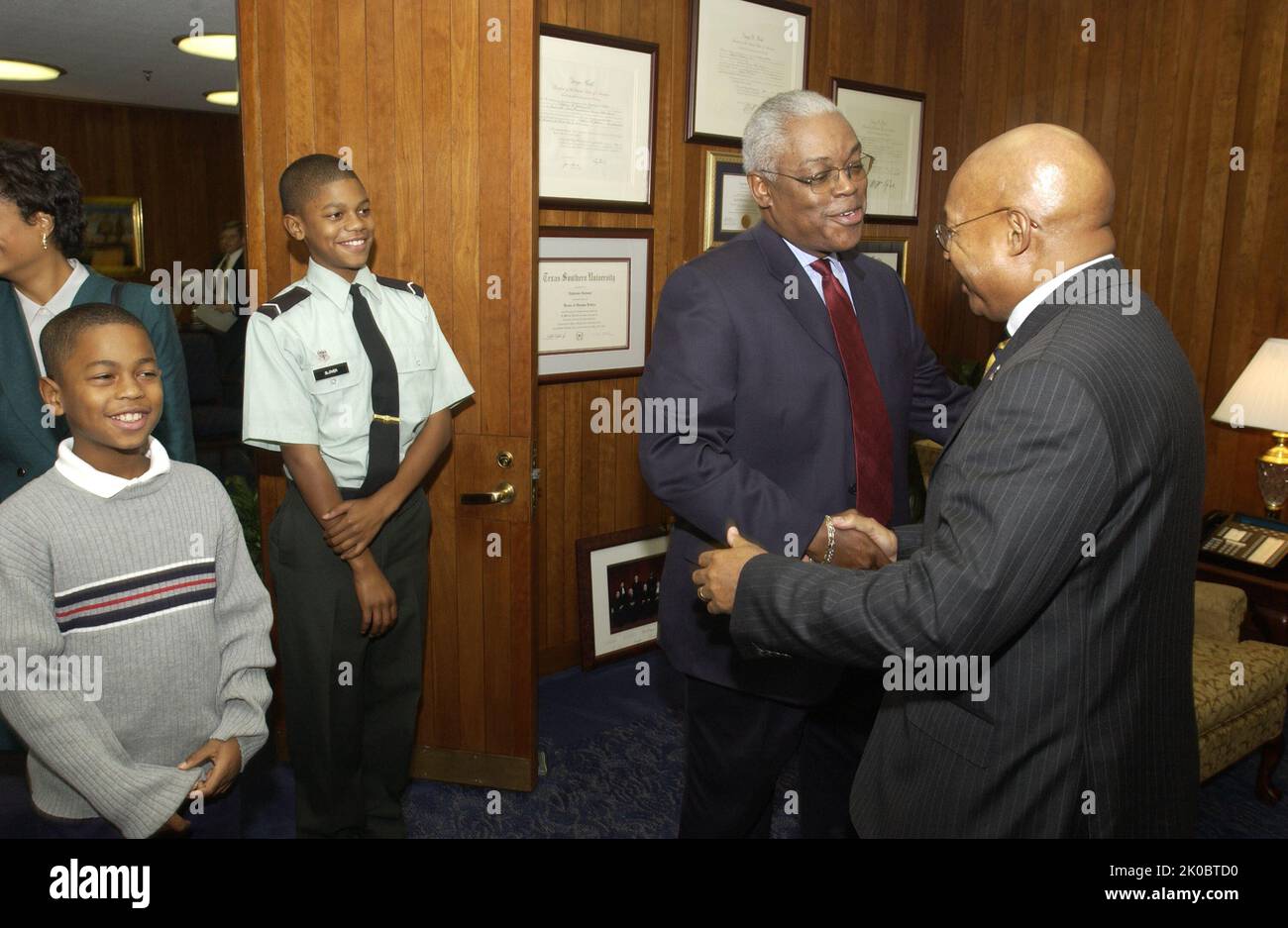 Secretary Alphonso Jackson with Ken Glover and Family. Secretary ...