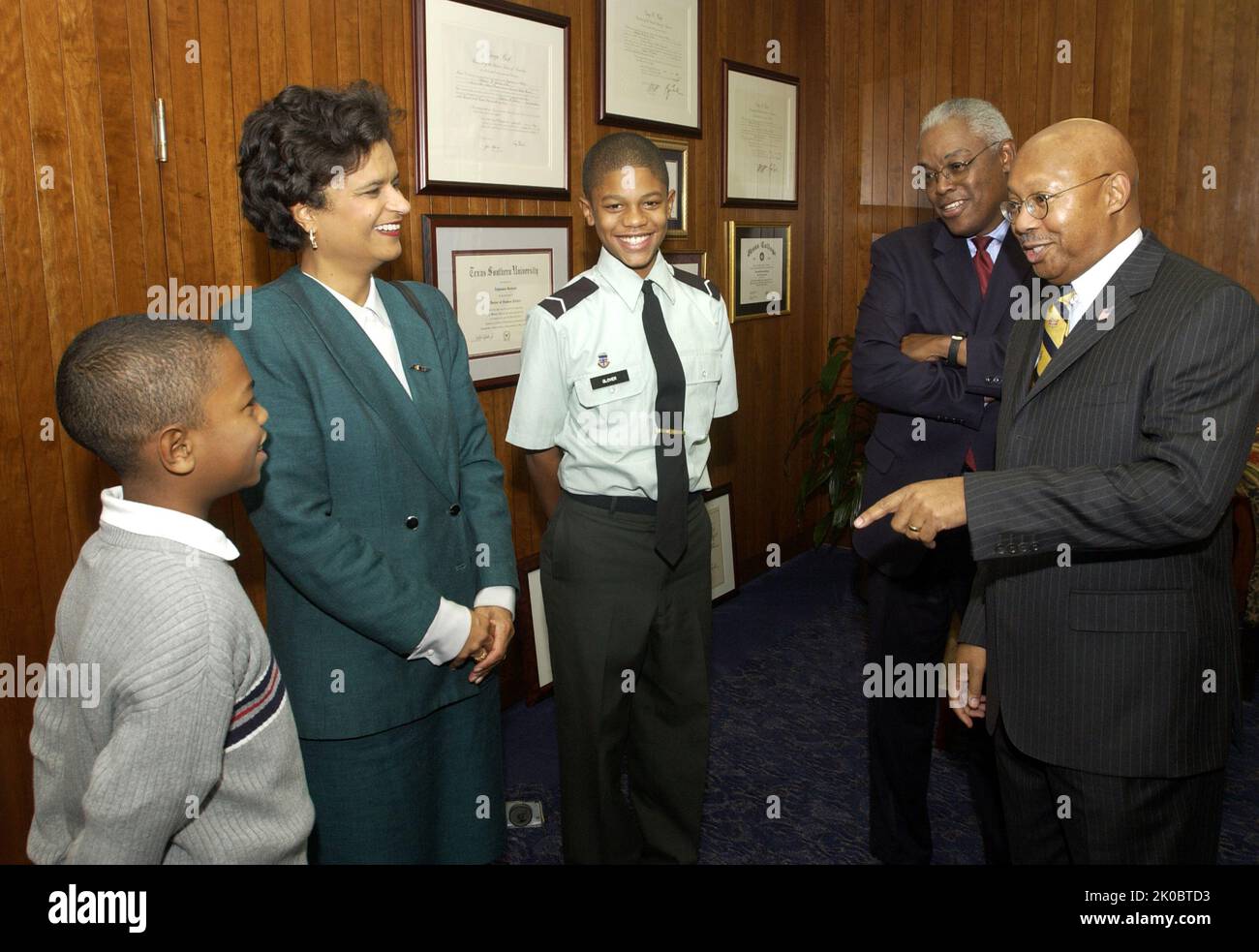 Secretary Alphonso Jackson with Ken Glover and Family. Secretary ...