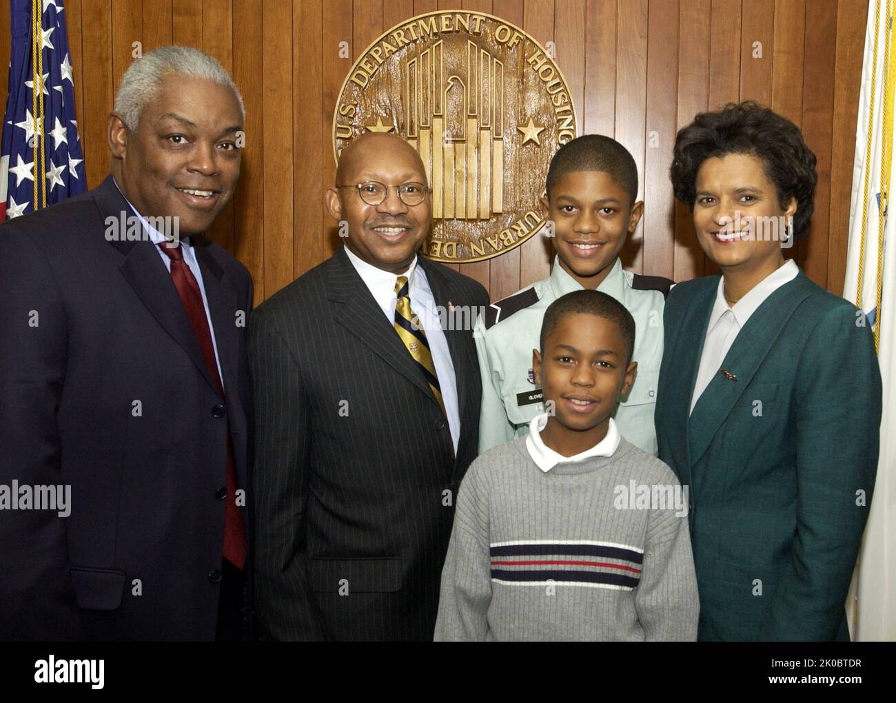 Secretary Alphonso Jackson with Ken Glover and Family. Secretary ...