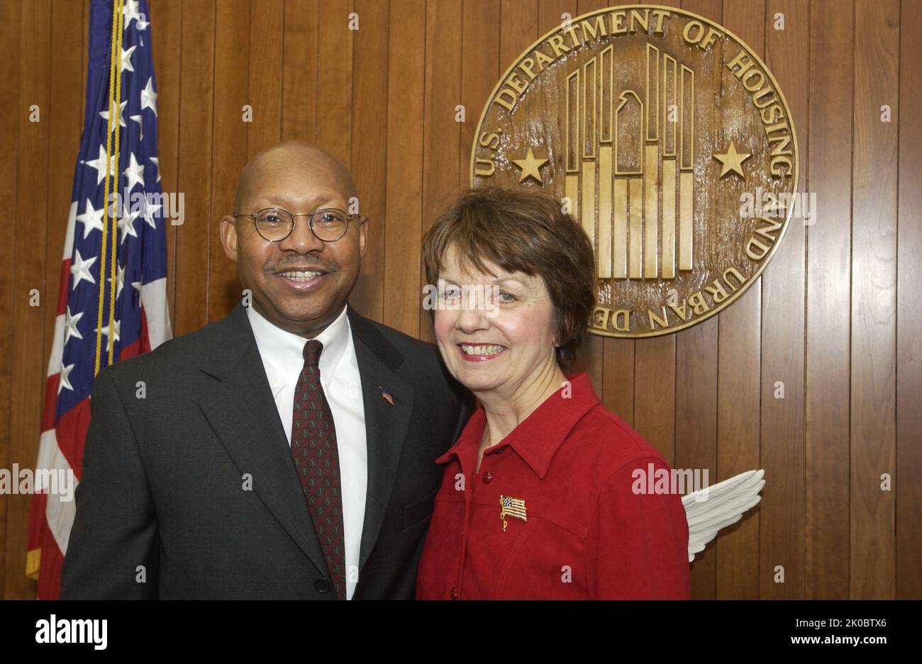 Secretary Alphonso Jackson with Mary Ann Wilson. Secretary Alphonso ...