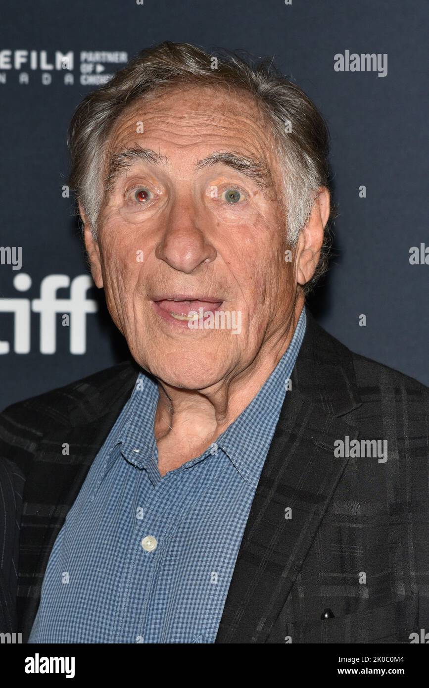 Judd Hirsch arrives at the premiere of The Fabelmans during the 2022 ...