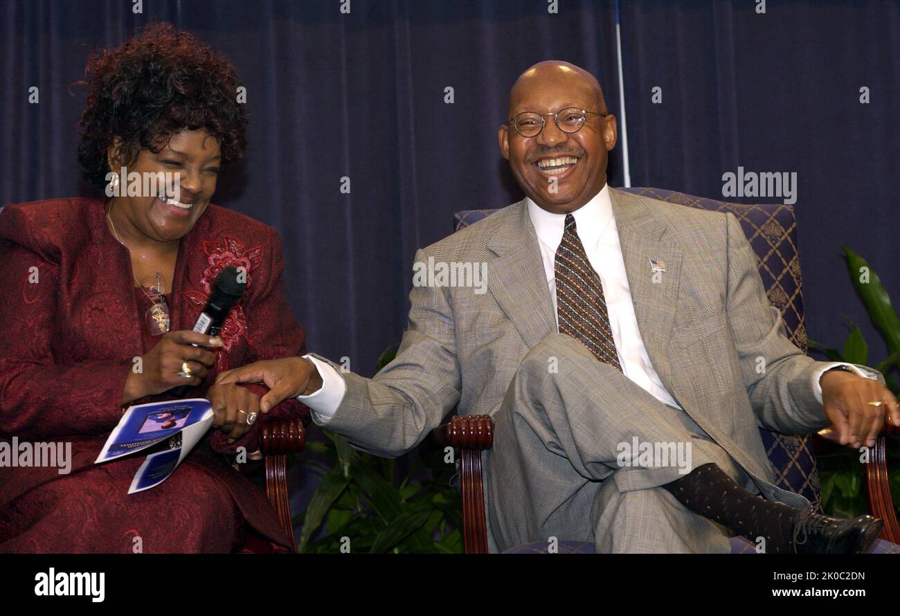 Shirley Caesar, Armstrong Williams Visiting HUD. Shirley Caesar ...