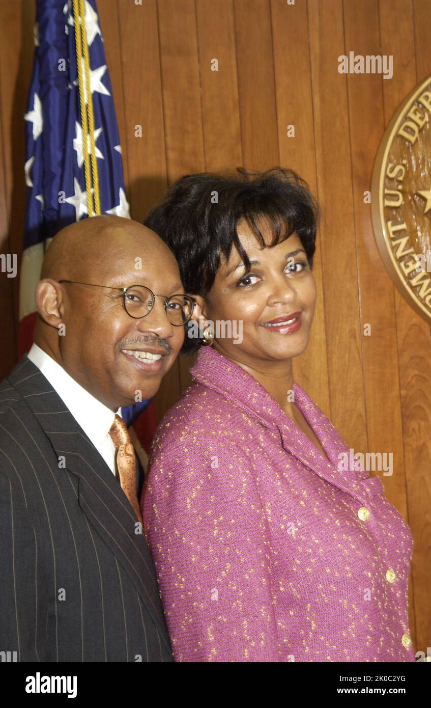 Secretary Alphonso Jackson, Family Members at HUD. Secretary Alphonso ...