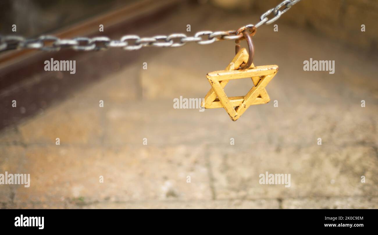Star david chain hi-res stock photography and images - Alamy