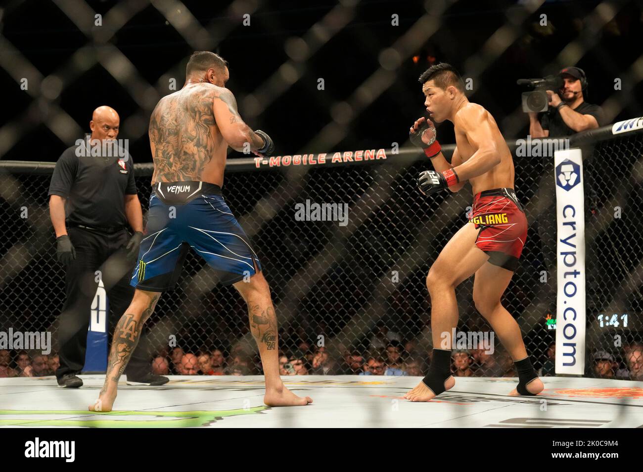 Li jingliang and daniel rodriguez hi-res stock photography and images ...