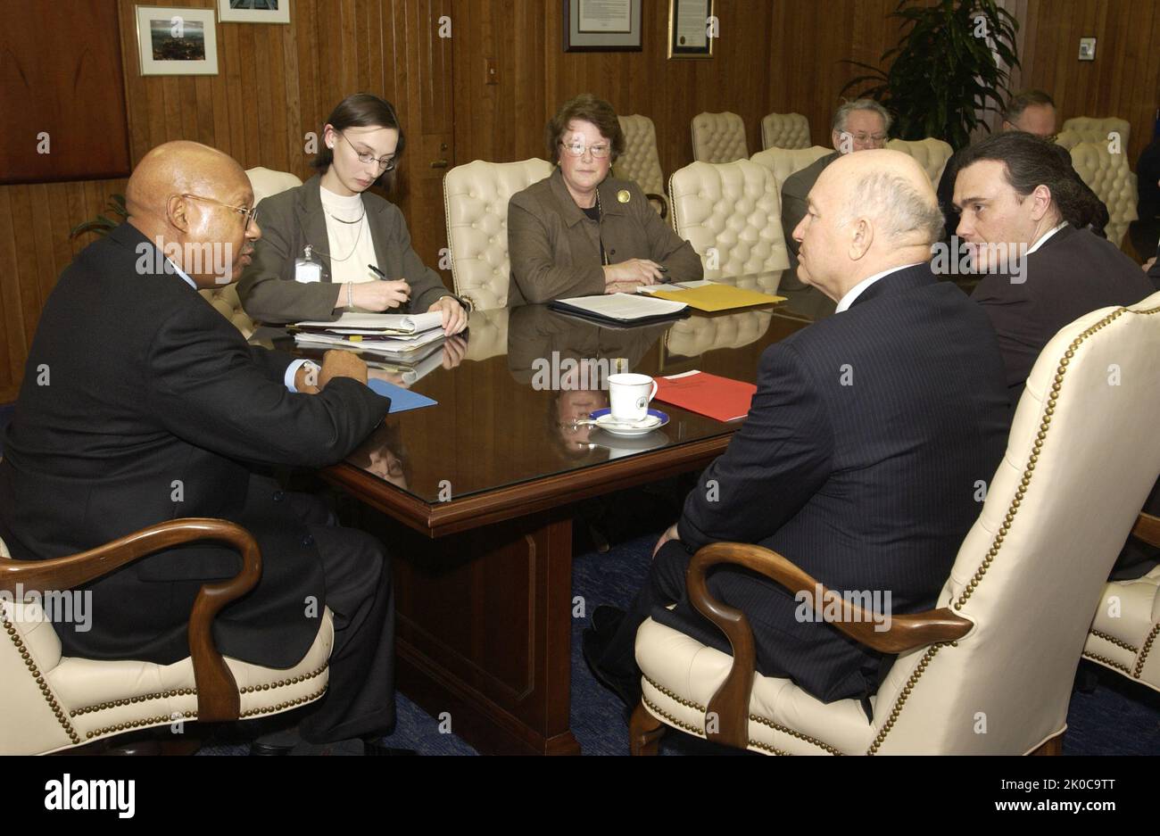Acting Secretary Alphonso Jackson with Mayor of Moscow, Yuri ...