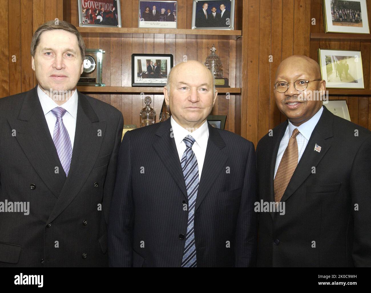 Acting Secretary Alphonso Jackson with Mayor of Moscow, Yuri ...