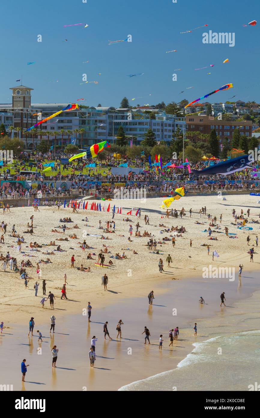 Sydney, Australia. 11 Sep 2022. Large crowds gather to witness the ...