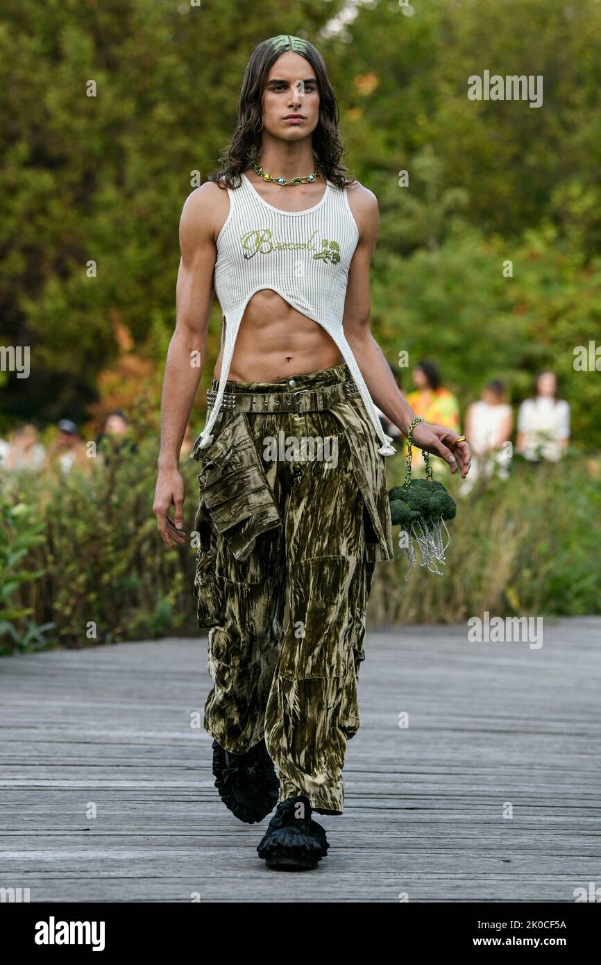 New York, USA . 10th Sep, 2022. COLLINA STRADA SS23 runway during ...