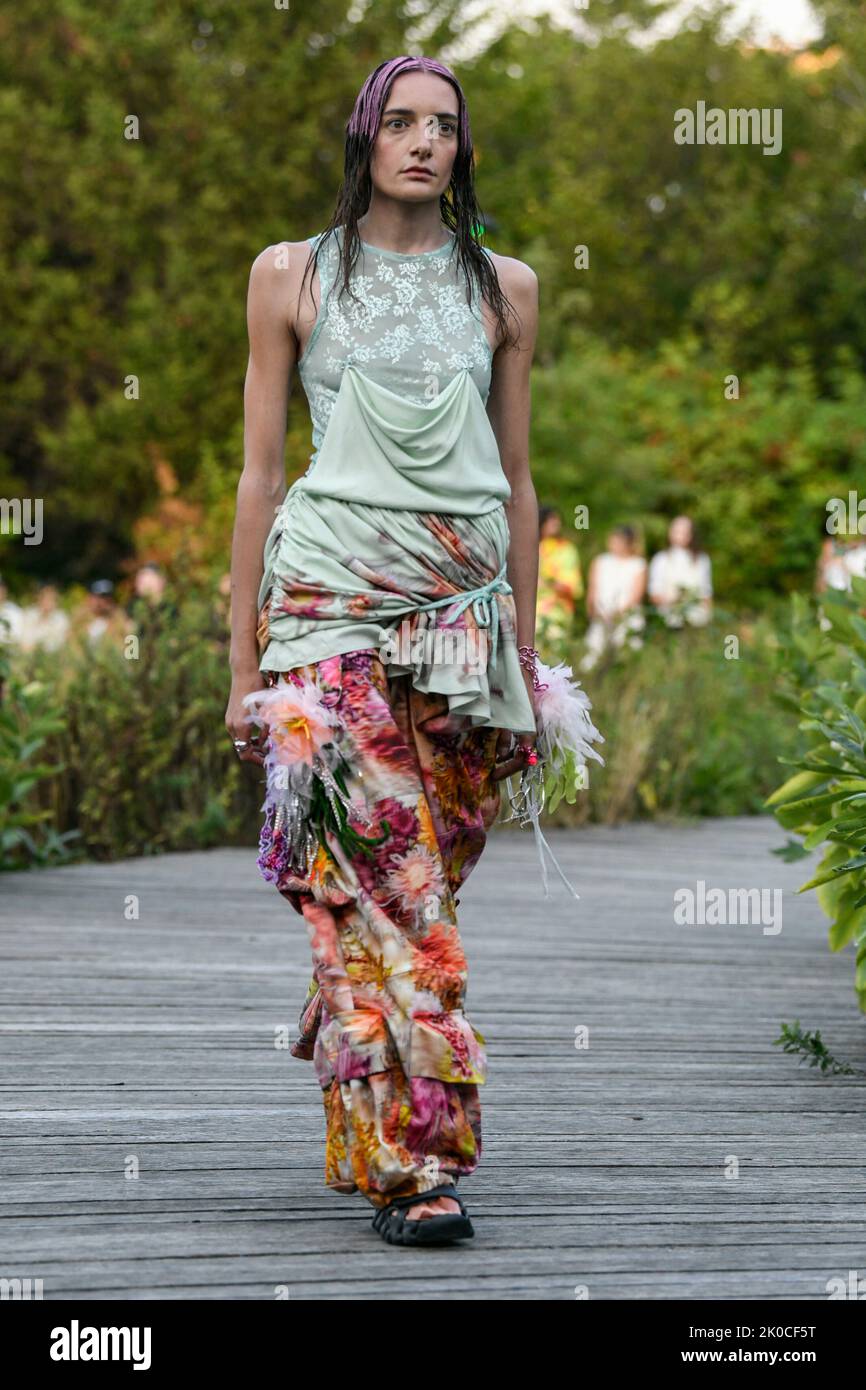 New York, USA . 10th Sep, 2022. COLLINA STRADA SS23 runway during ...