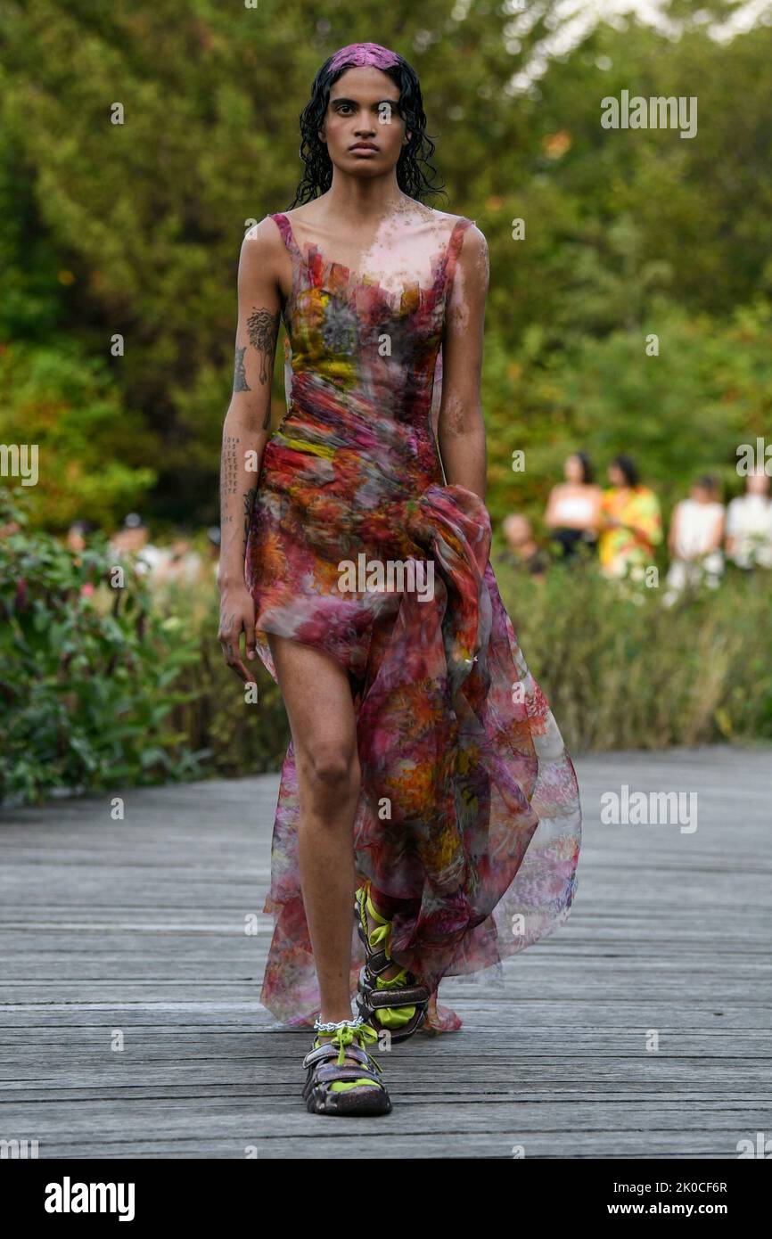 New York, USA . 10th Sep, 2022. COLLINA STRADA SS23 runway during ...