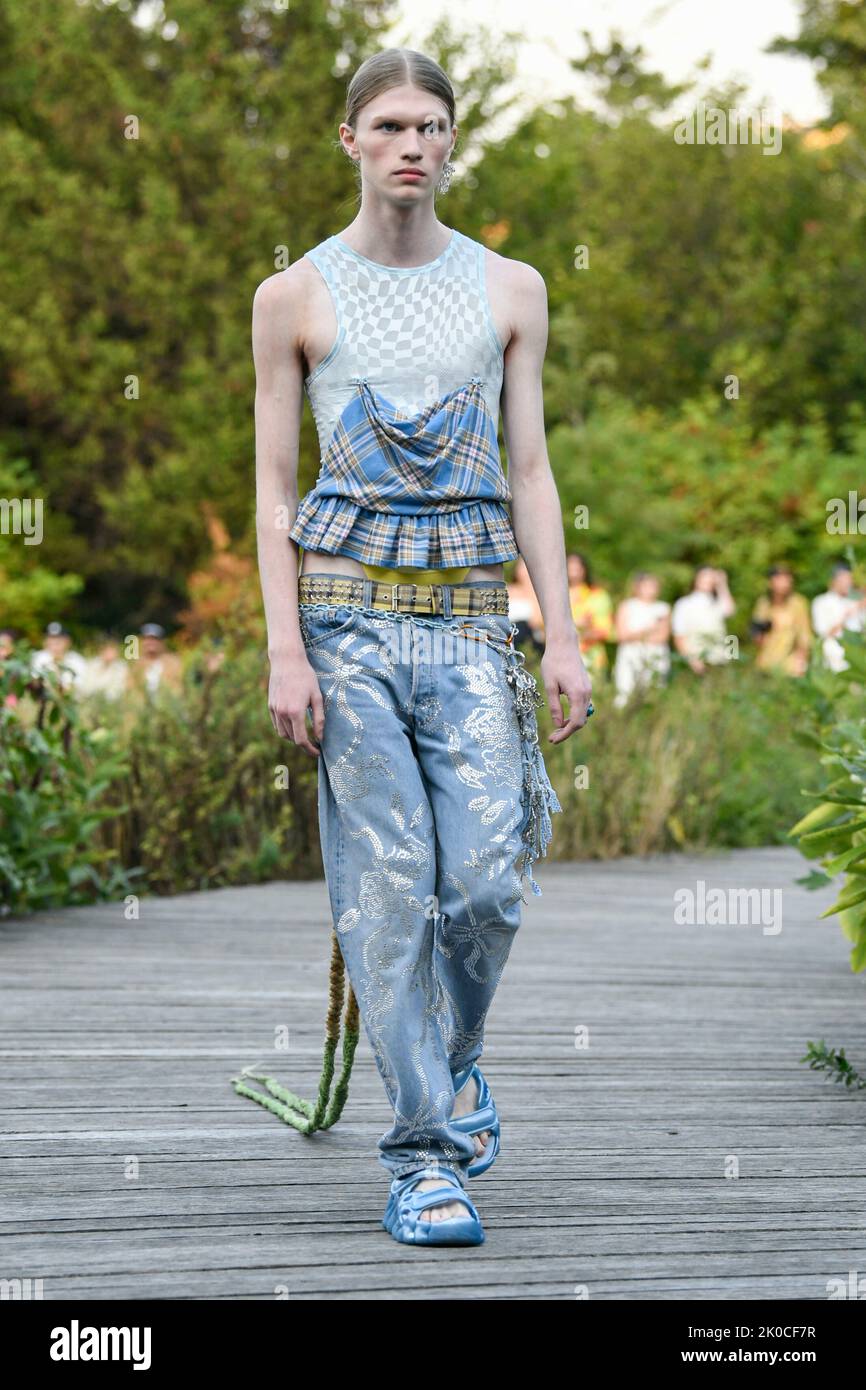 New York, USA . 10th Sep, 2022. COLLINA STRADA SS23 runway during ...