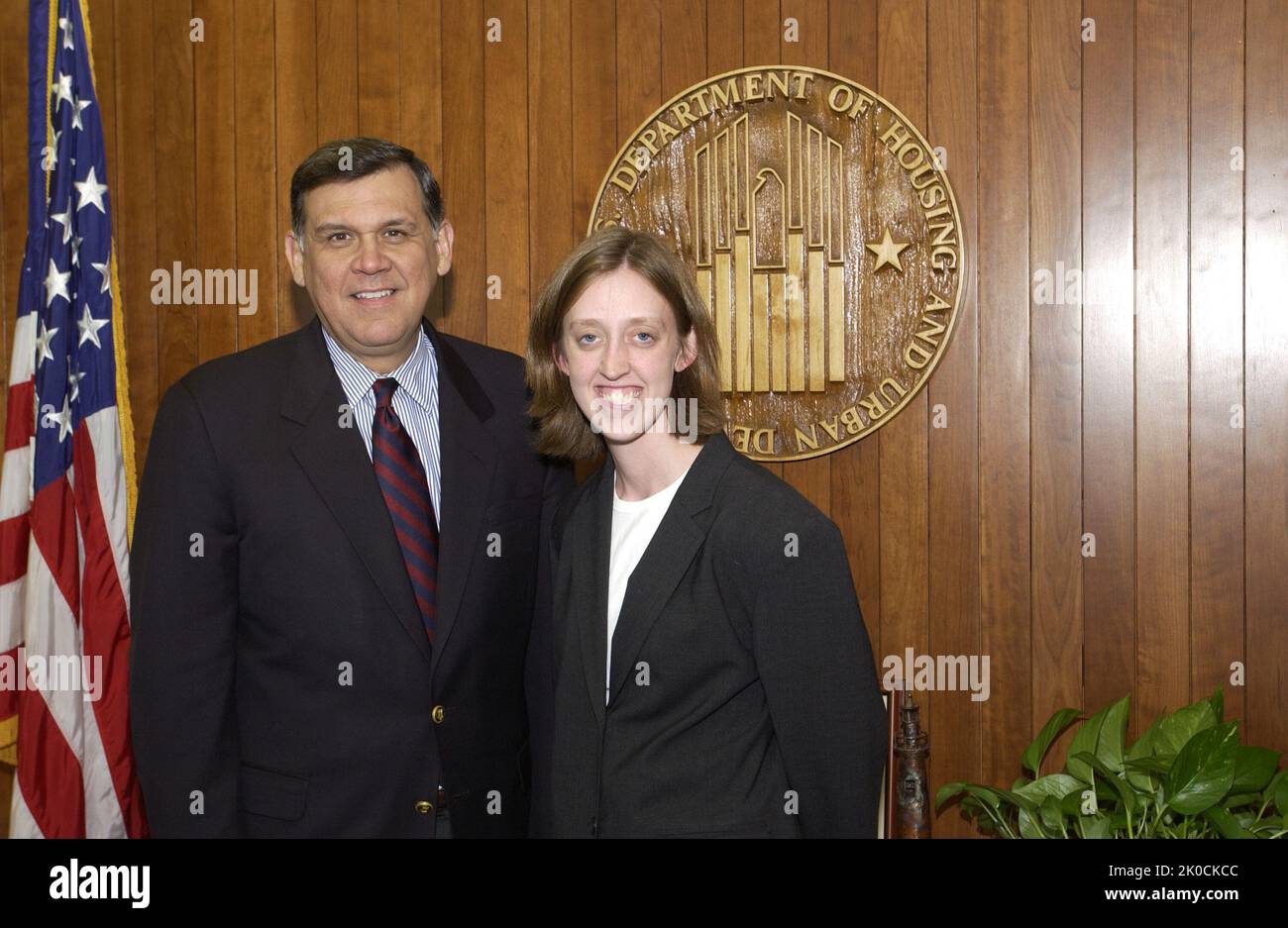 Secretary Mel Martinez with Jan Williams, David Bigbee. Secretary Mel ...