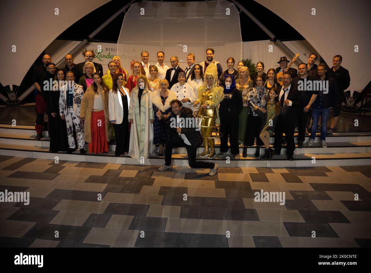 Schuldknecht maya forster hi-res stock photography and images - Alamy