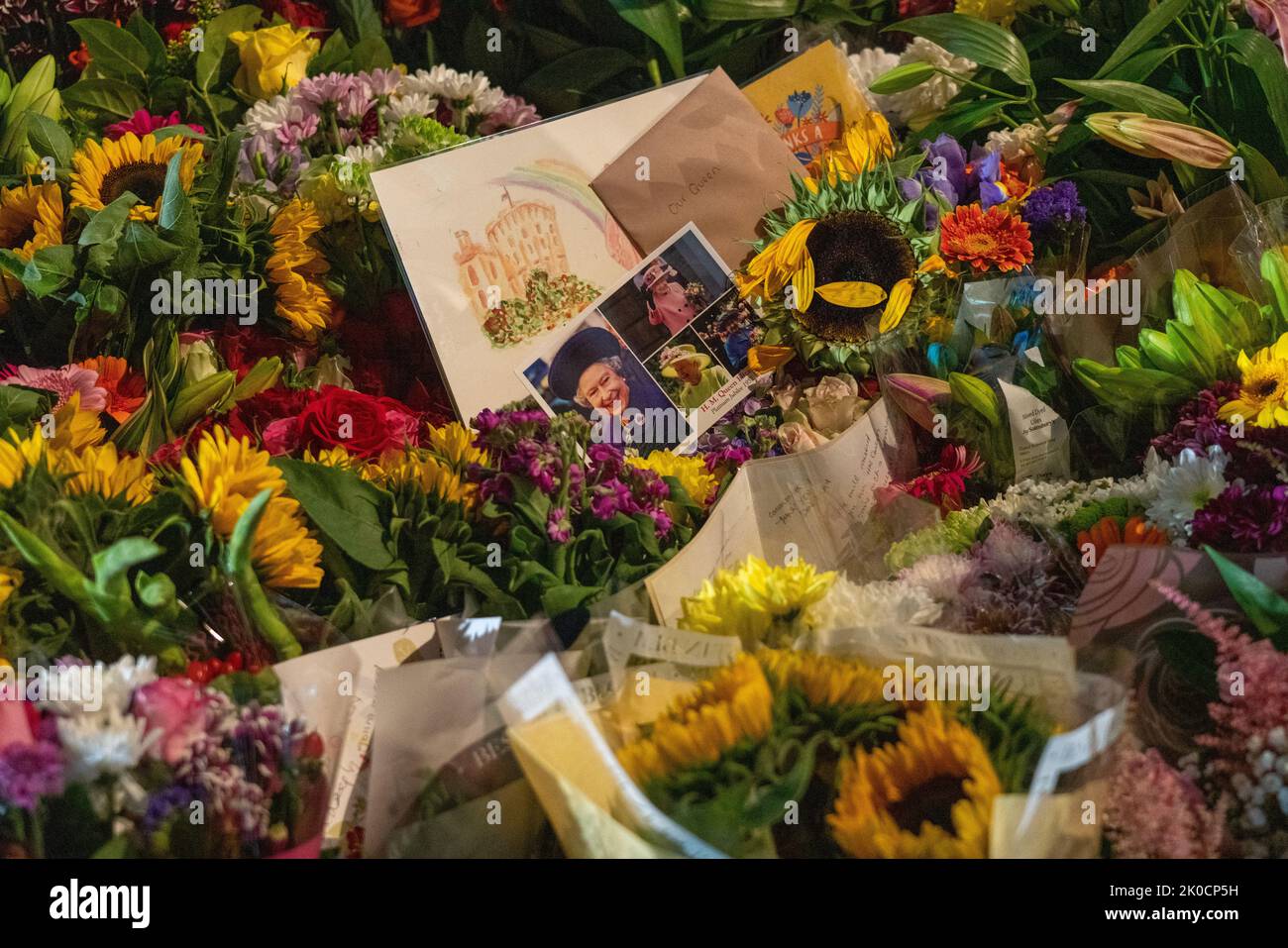 The death of HRH Queen Elizabeth II - floral tributes line the gates of ...