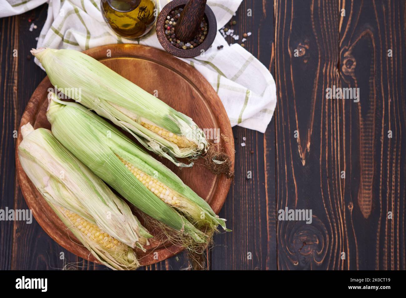 Organic natural corn cobs hi-res stock photography and images - Alamy