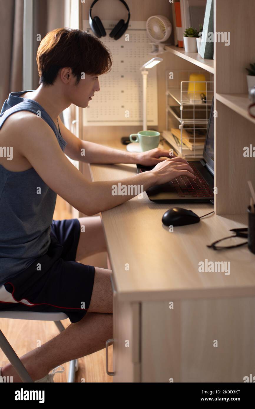 College dorm room man hi-res stock photography and images - Alamy
