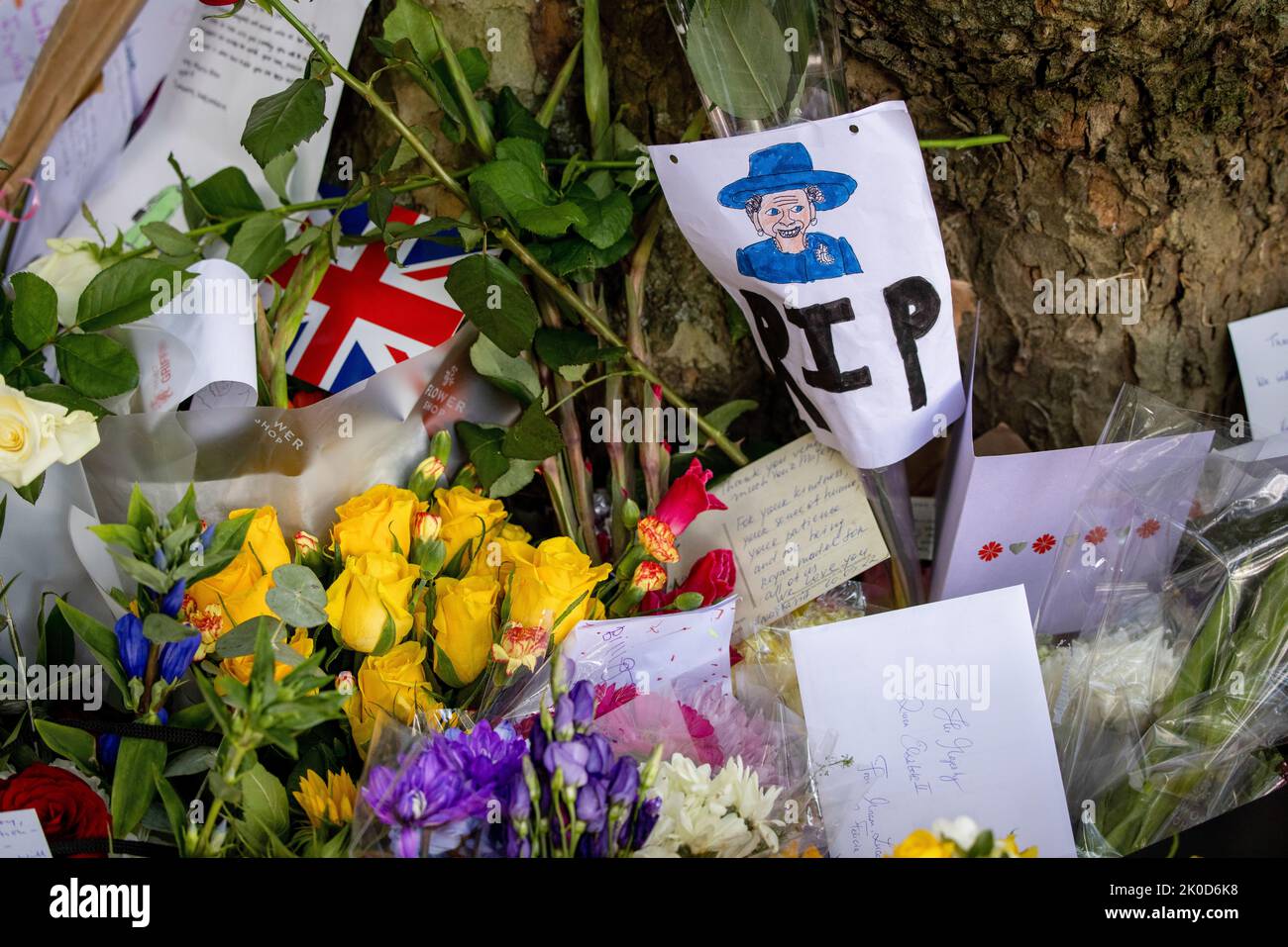 Messages and a drawing from a child to Queen Elizabeth II seen on top ...