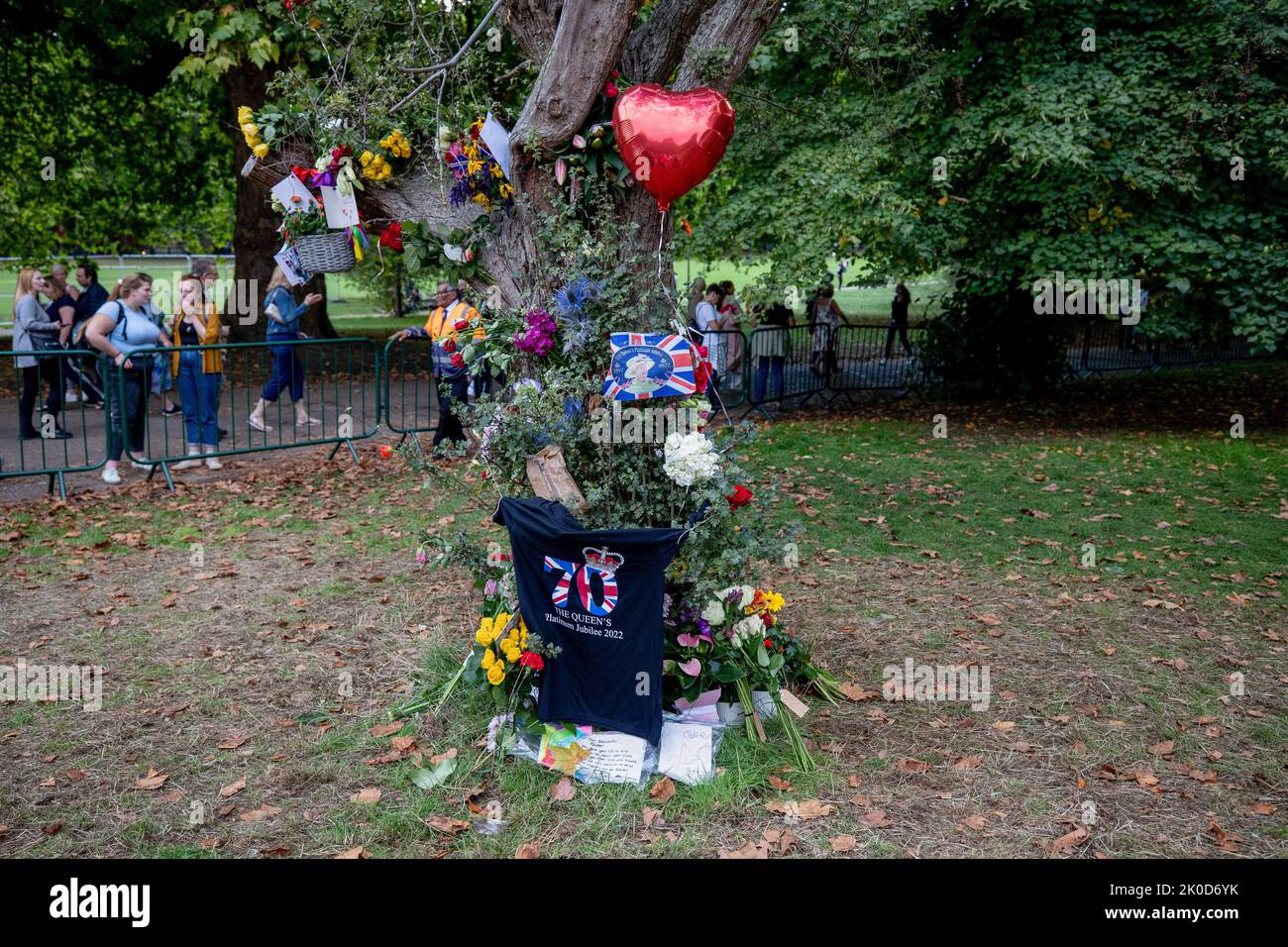 London, UK. 10th Sep, 2022. A tree stem seen decorated with the ...