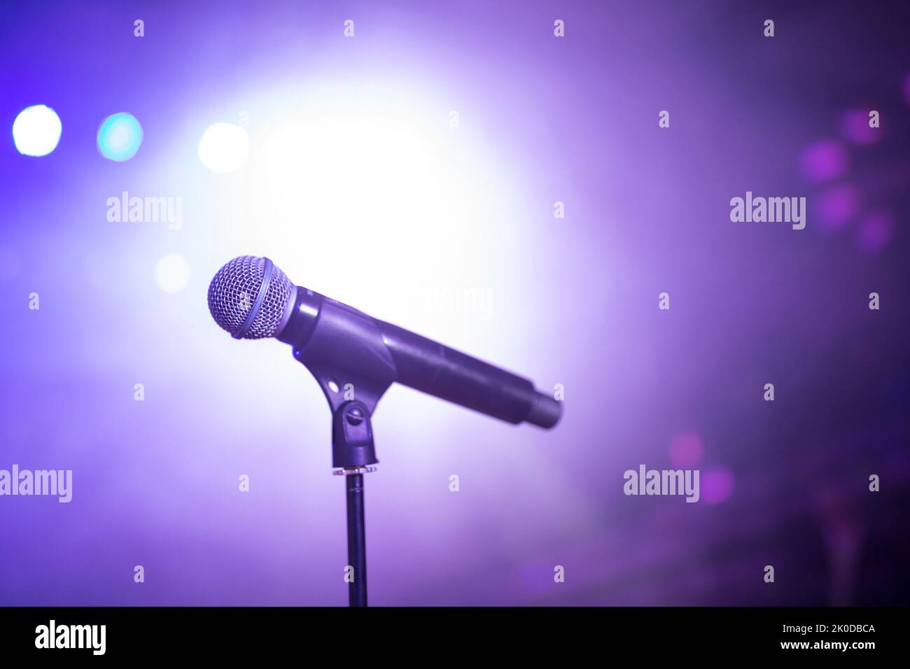 Selective microphone on stage hi-res stock photography and images - Alamy