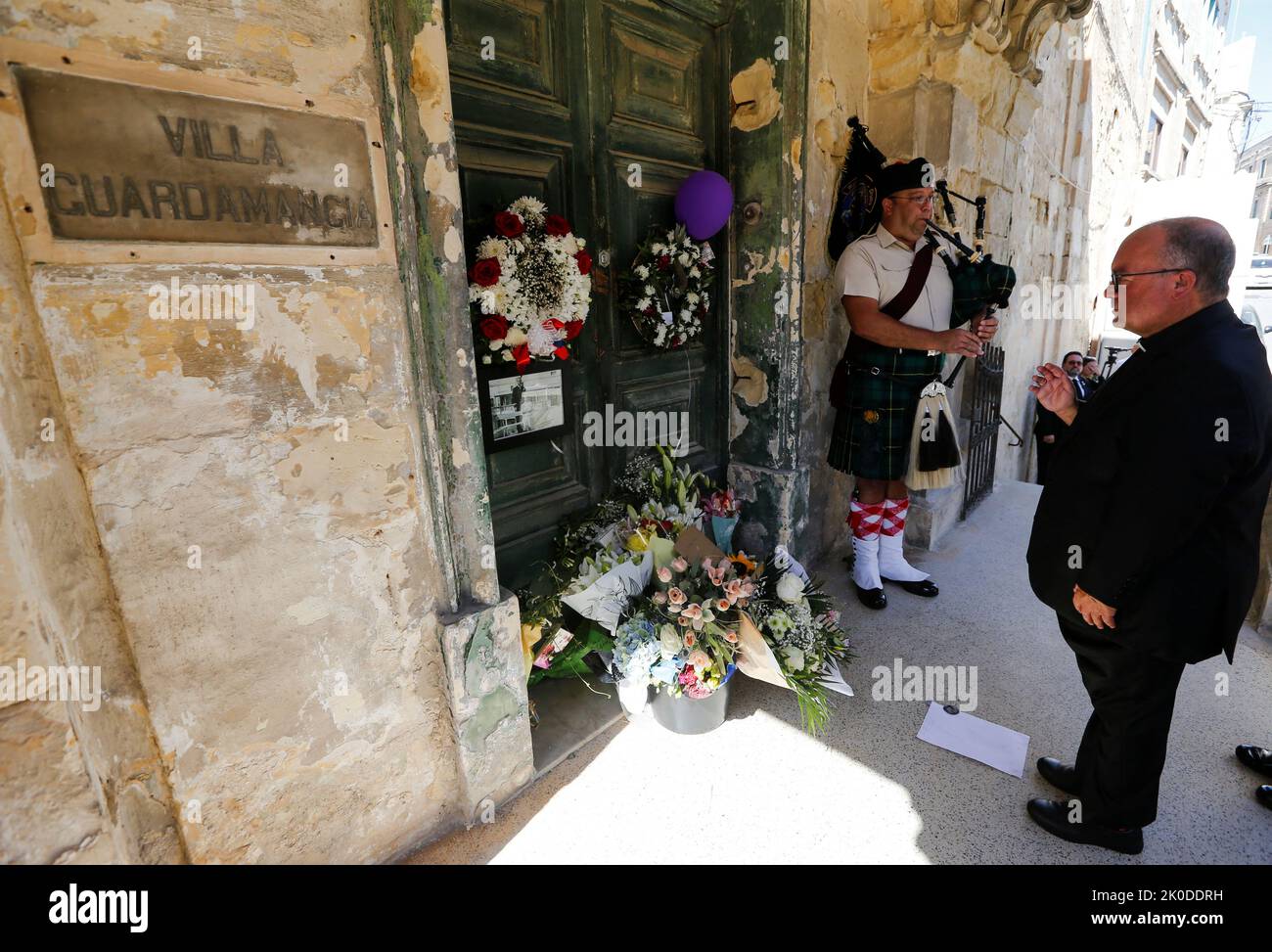Prince philip malta 1951 hi-res stock photography and images - Alamy