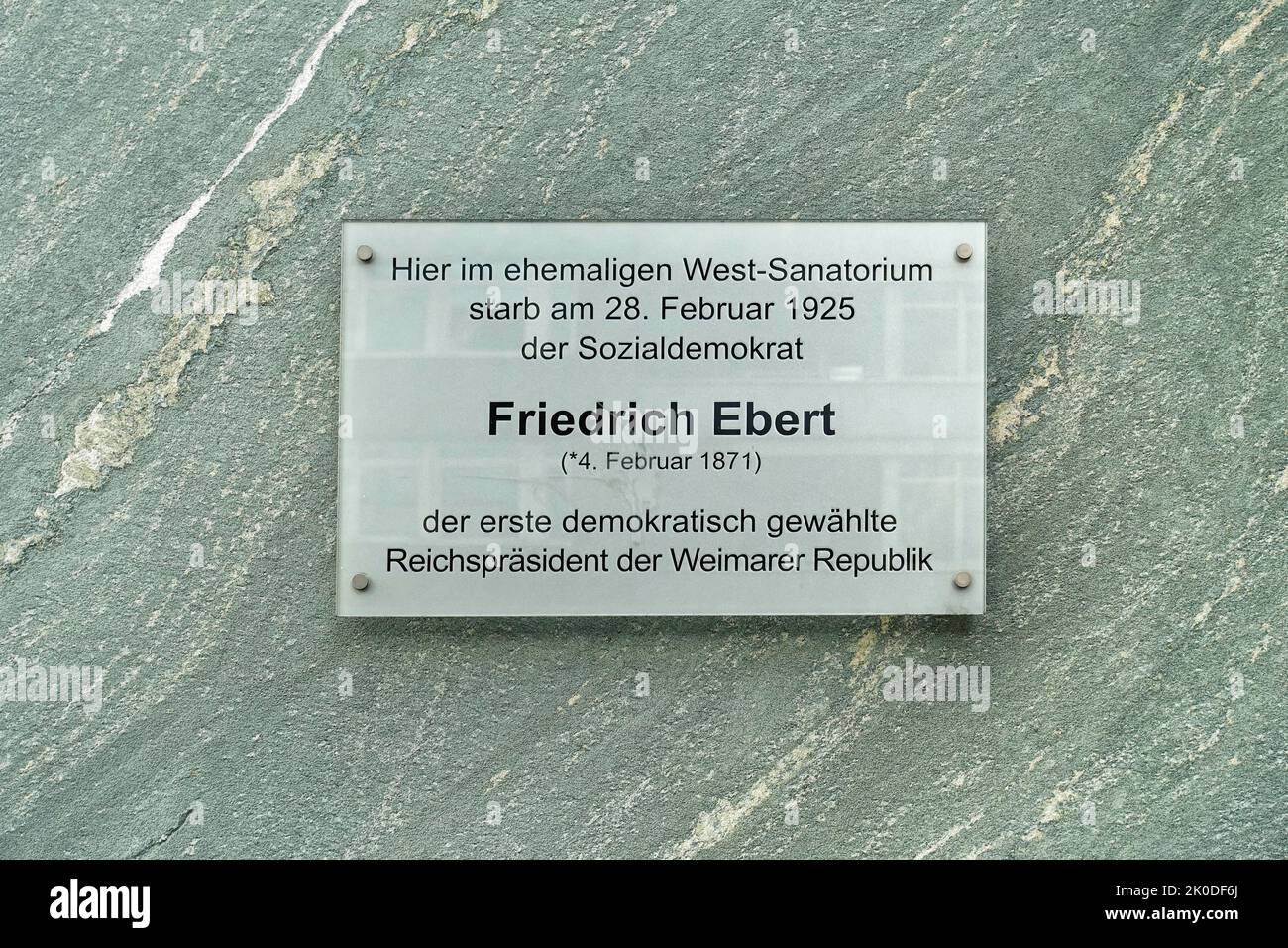 Berlin wall memorial plaques hi-res stock photography and images - Alamy