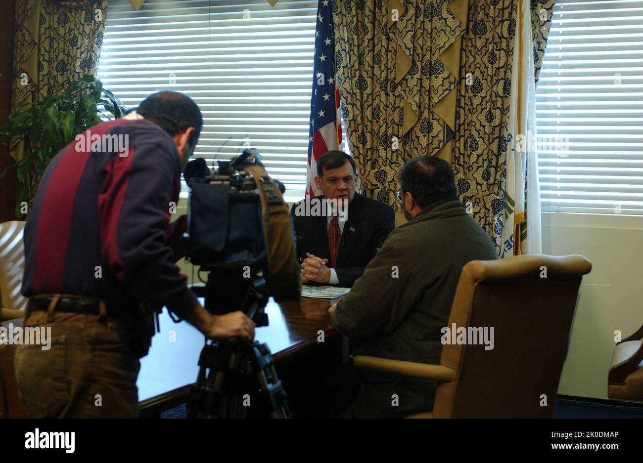 Secretary Mel Martinez Interviewed for Hispanic TV. Secretary Mel ...