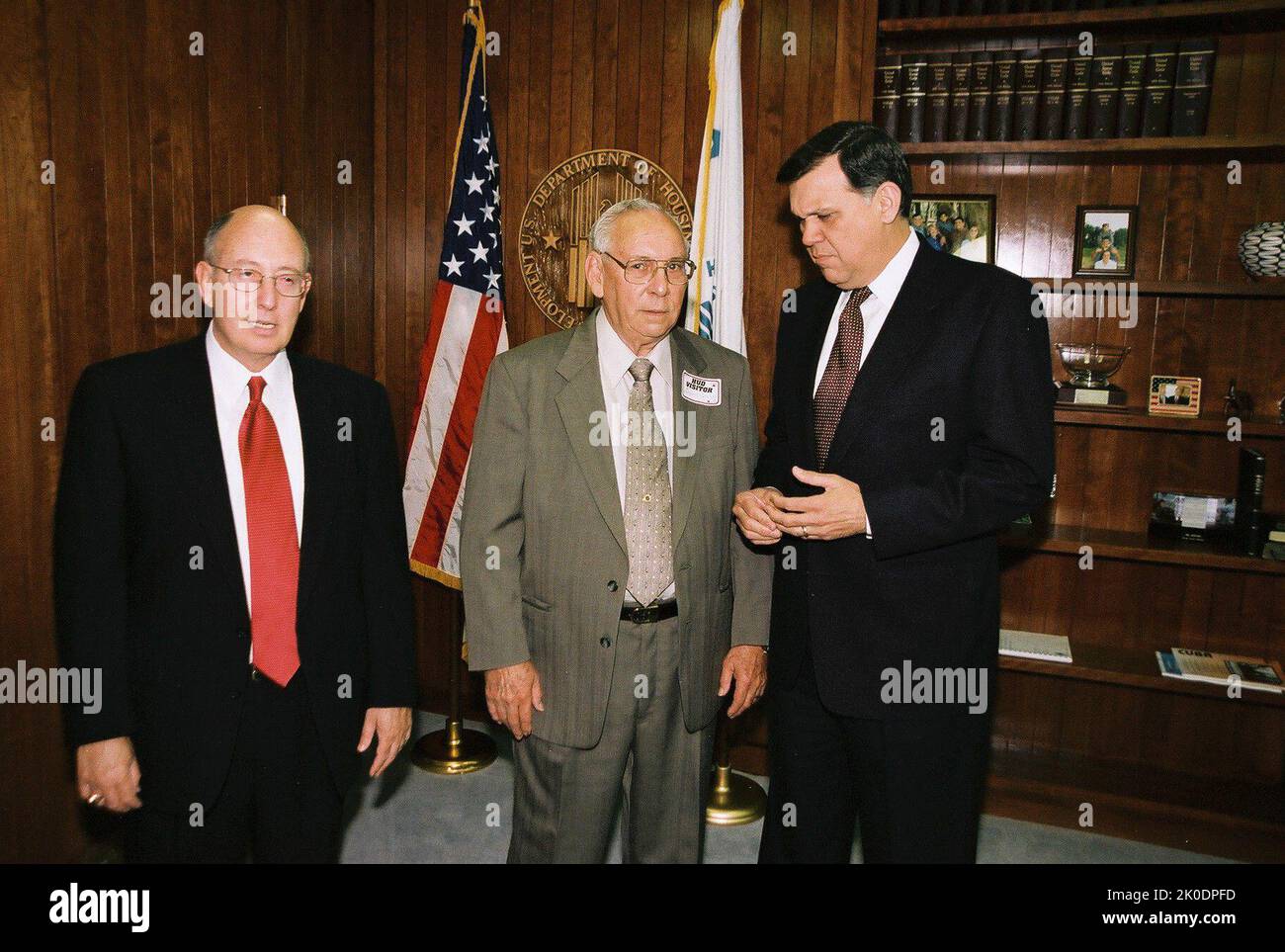 Secretary Mel Martinez with Cuban-Americans from Orlando, Florida ...