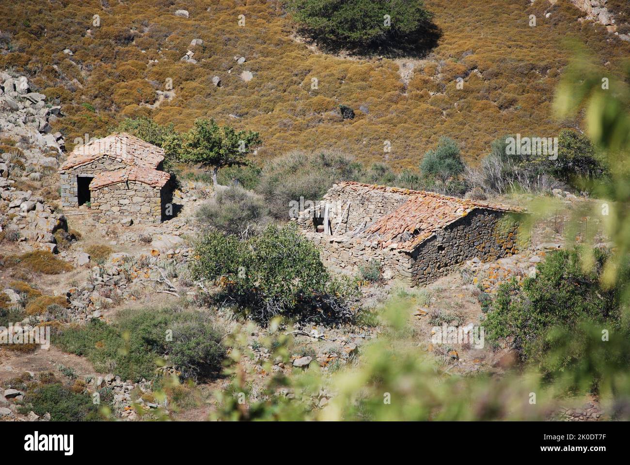 Old greek cottage hi-res stock photography and images - Alamy