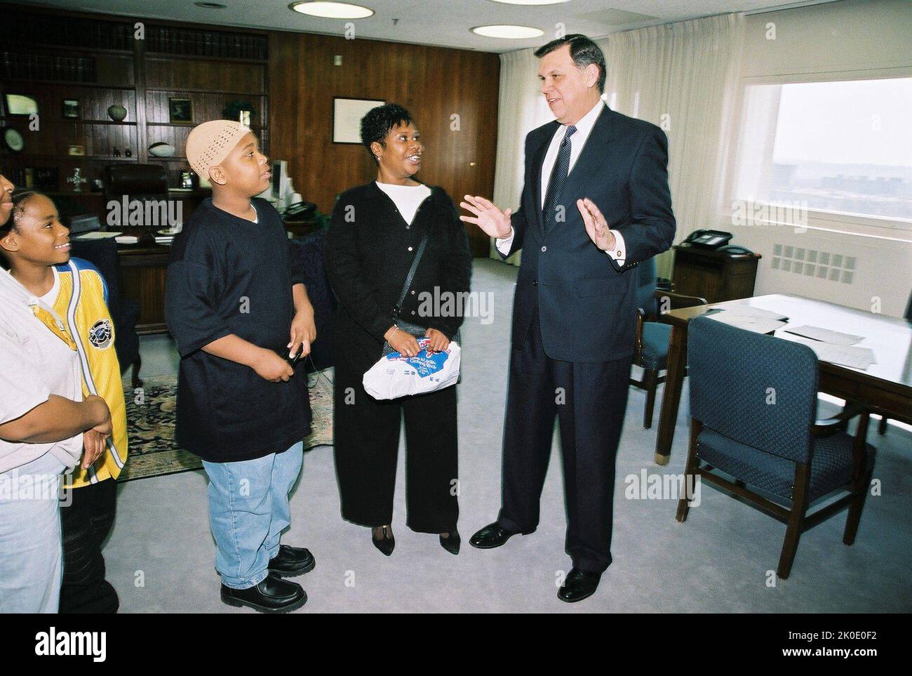 Secretary Mel Martinez with Maryland Families Soon to Become Homeowners ...