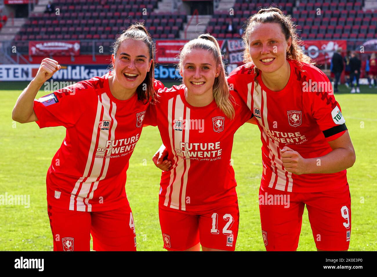 ENSCHEDE, NETHERLANDS - SEPTEMBER 11: Caitlin Dijkstra of FC Twente ...