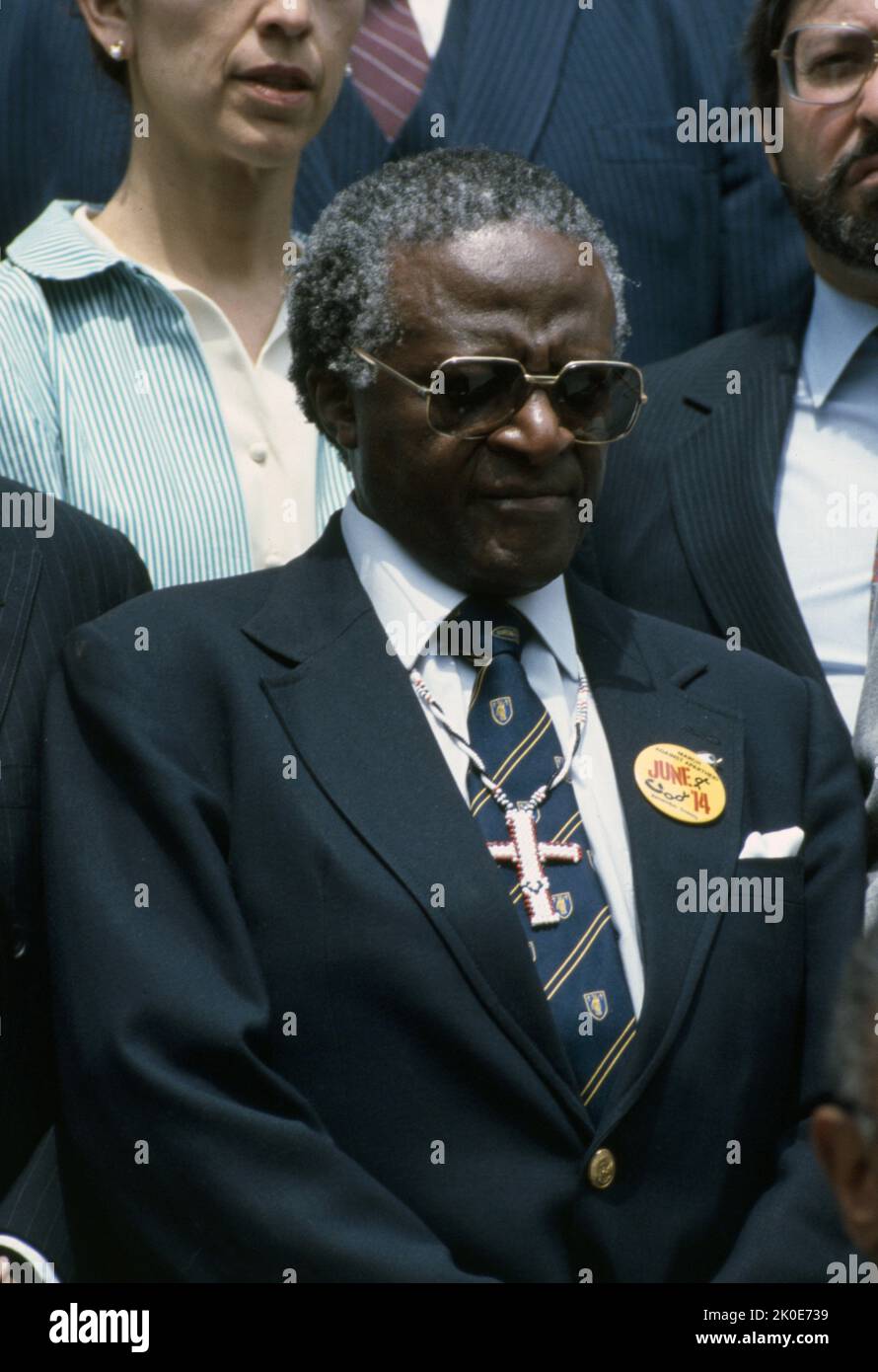 Desmond Mpilo Tutu (born 1931); South African Anglican cleric and ...