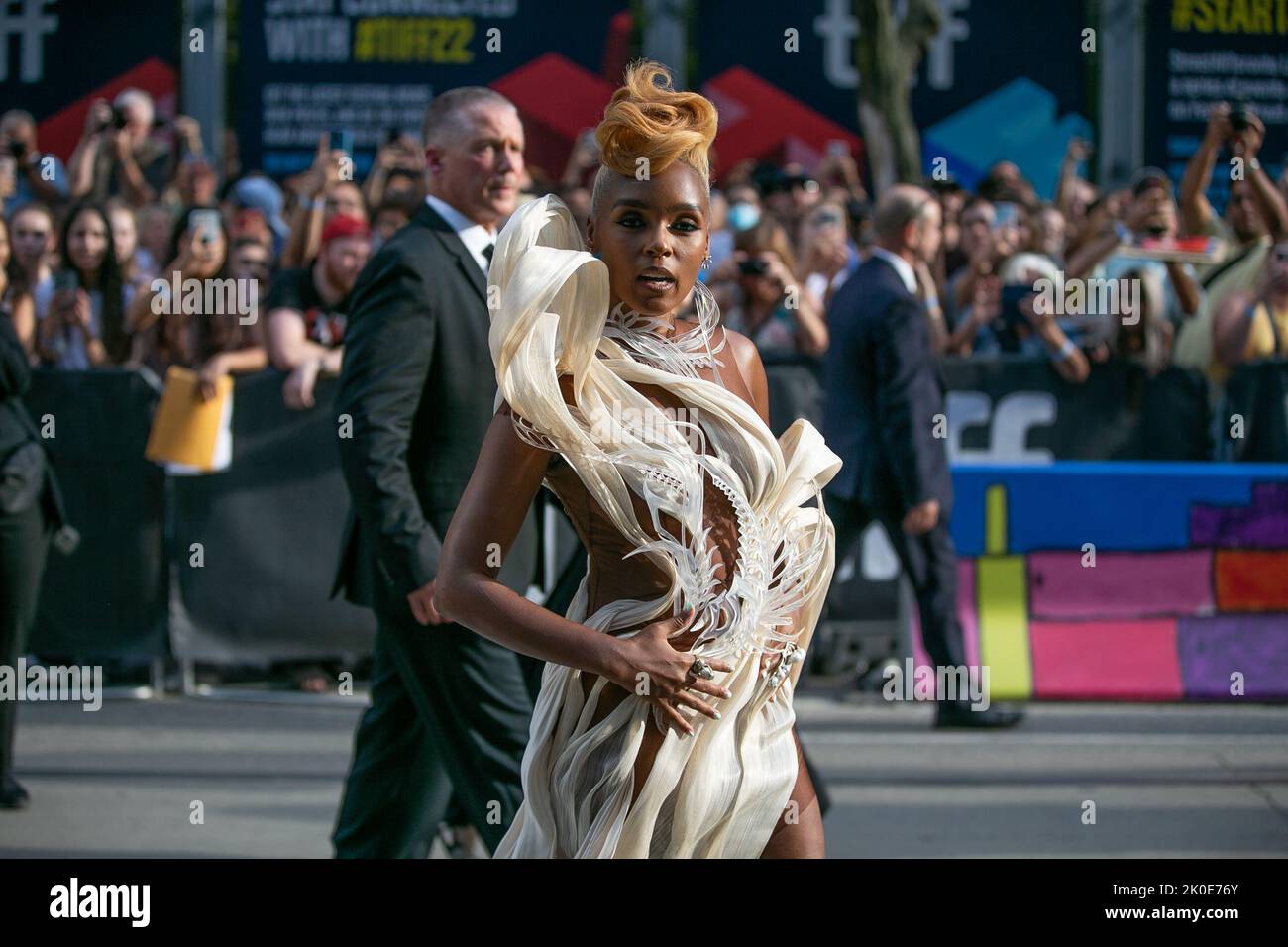 Janelle Monáe attend the "Glass Onion: A Knives Out Mystery" Premiere ...