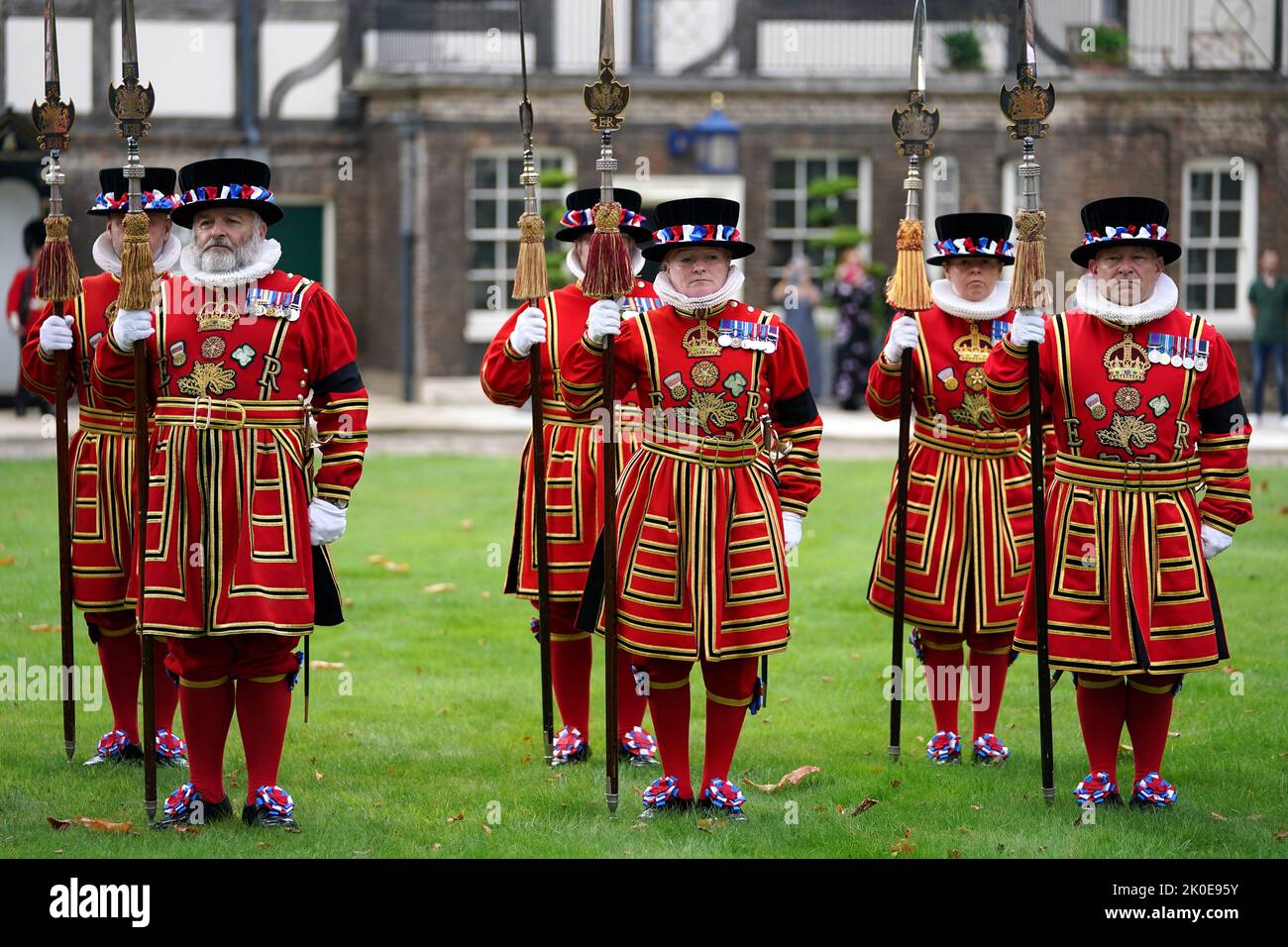 Yeomen Warders take position on Tower Green during an Accession ...
