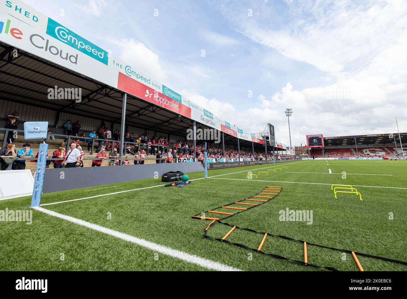 Wasps kingsholm stadium hi-res stock photography and images - Alamy