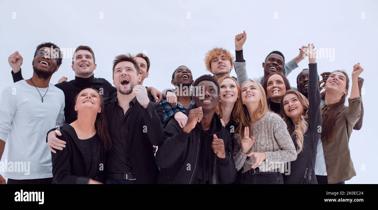 group of young people looking up Stock Photo - Alamy