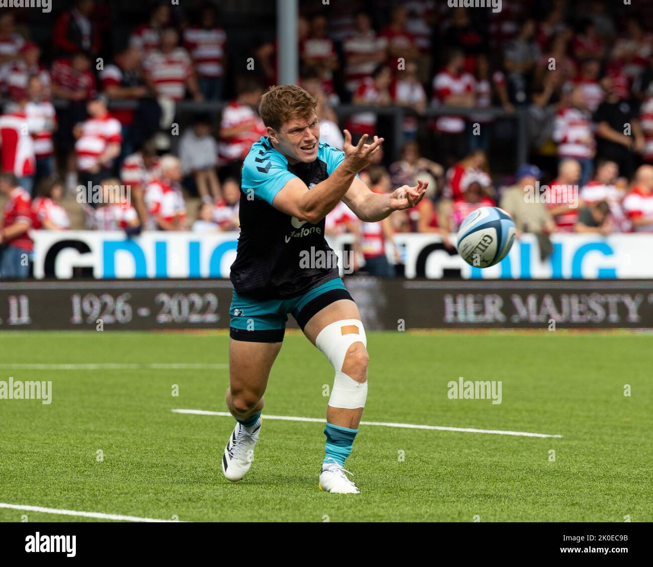 Will Porter of Wasps Rugby warms up in front of the Shed before the ...