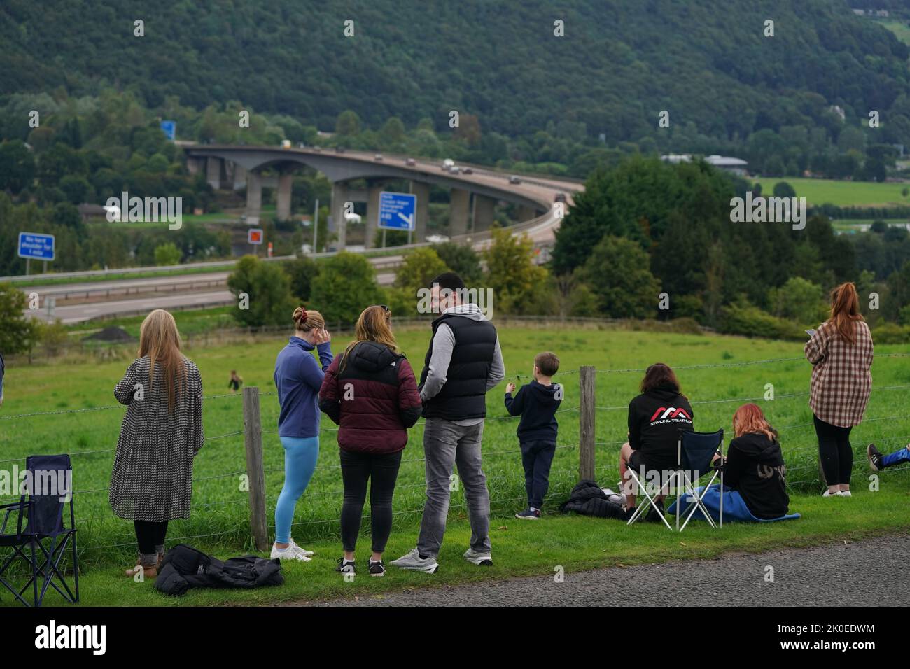 Members of the public at Friarton Bridge in Perth wait for arrival of ...