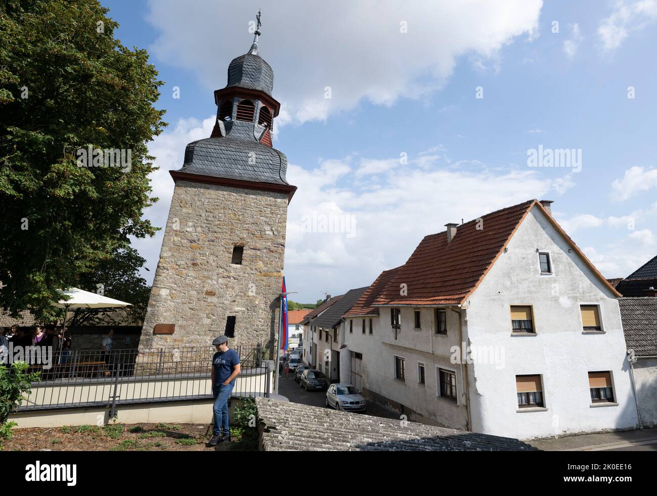 Gau Weinheim, Germany. 11th Sep, 2022. A flag hangs from the "leaning ...