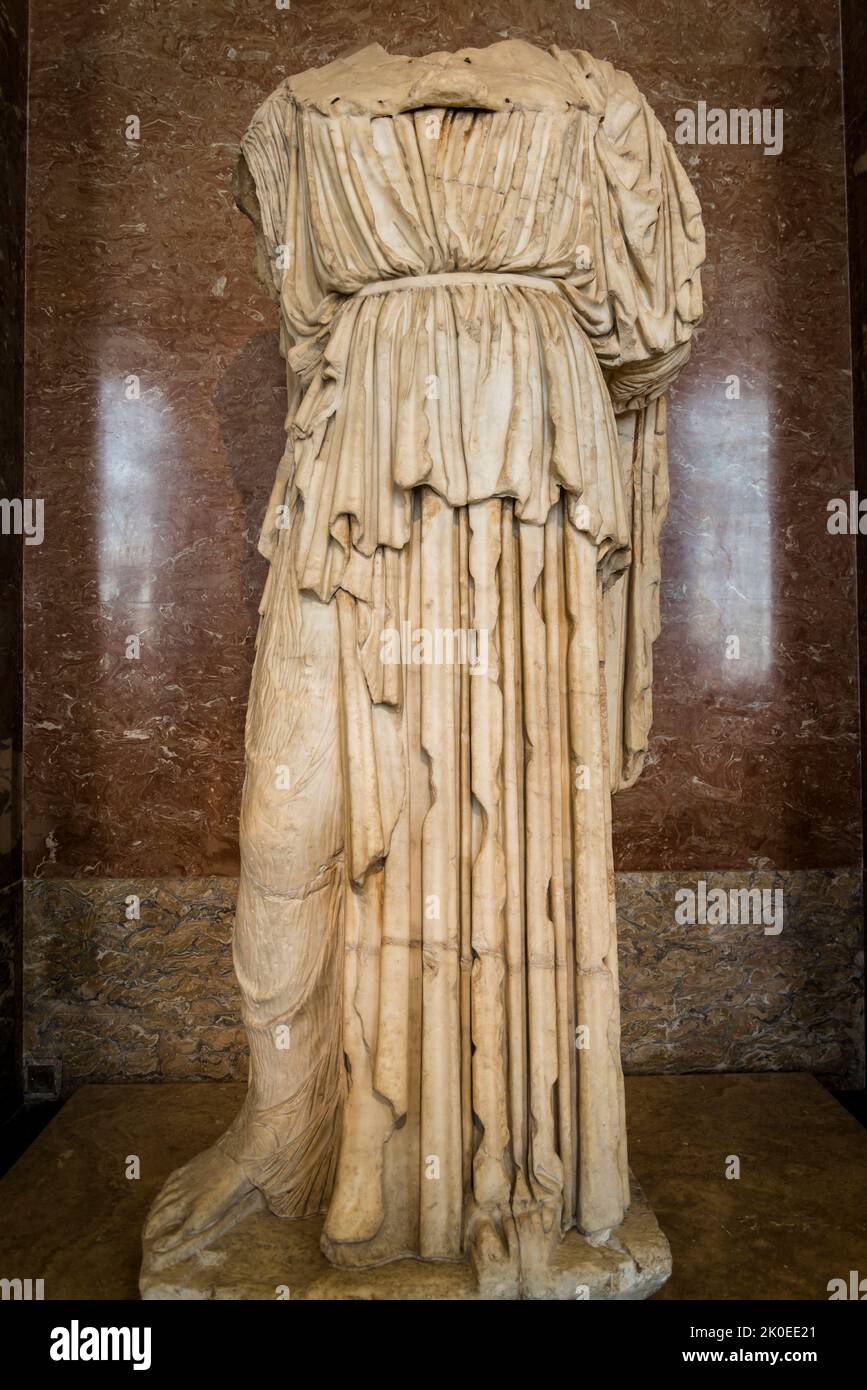 Minerva Greek sculpture, Louvre Museum, the world's most-visited museum ...