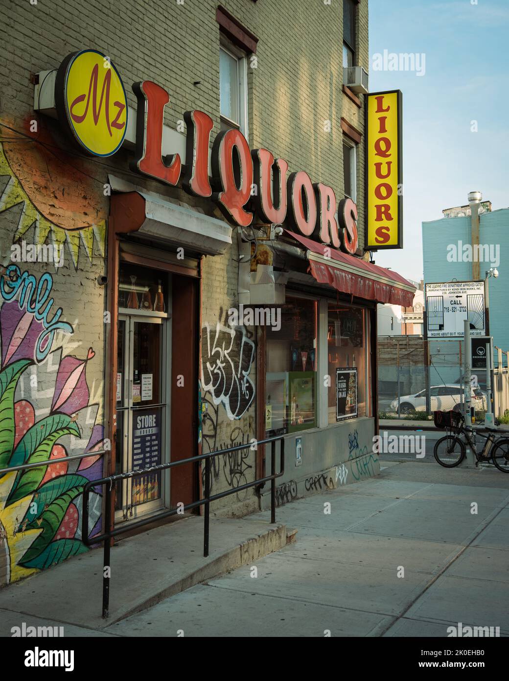 Mz font hi-res stock photography and images - Alamy