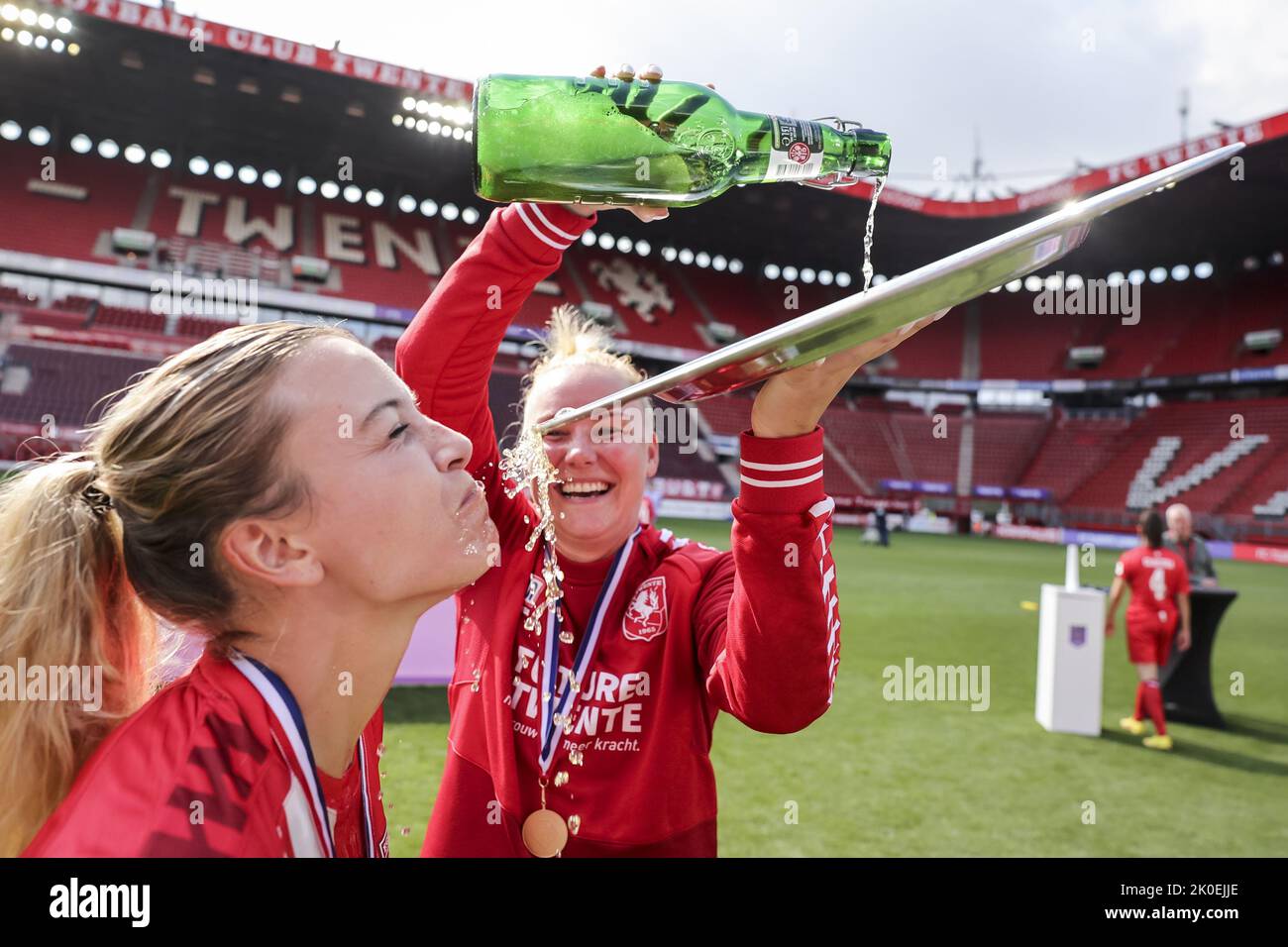 ENSCHEDE, 11-09-2022 ,Grolsch Veste stadium, Pure Energie Supercup vrouwen, Twente - Ajax (women ...