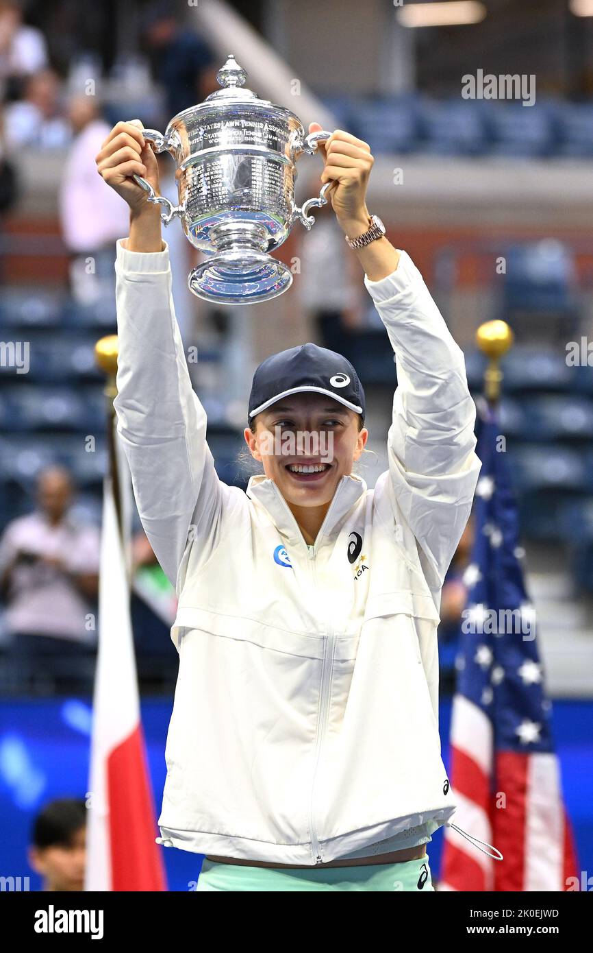 Queens, NY, USA. 10th Sep, 2022. **NO NY NEWSPAPERS** Iga Swiatek (POL ...