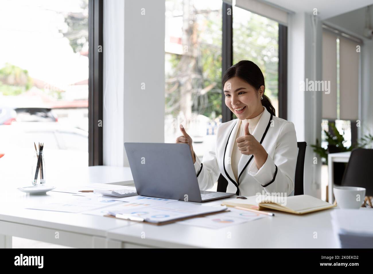 Distant communication online video conference hi-res stock photography ...