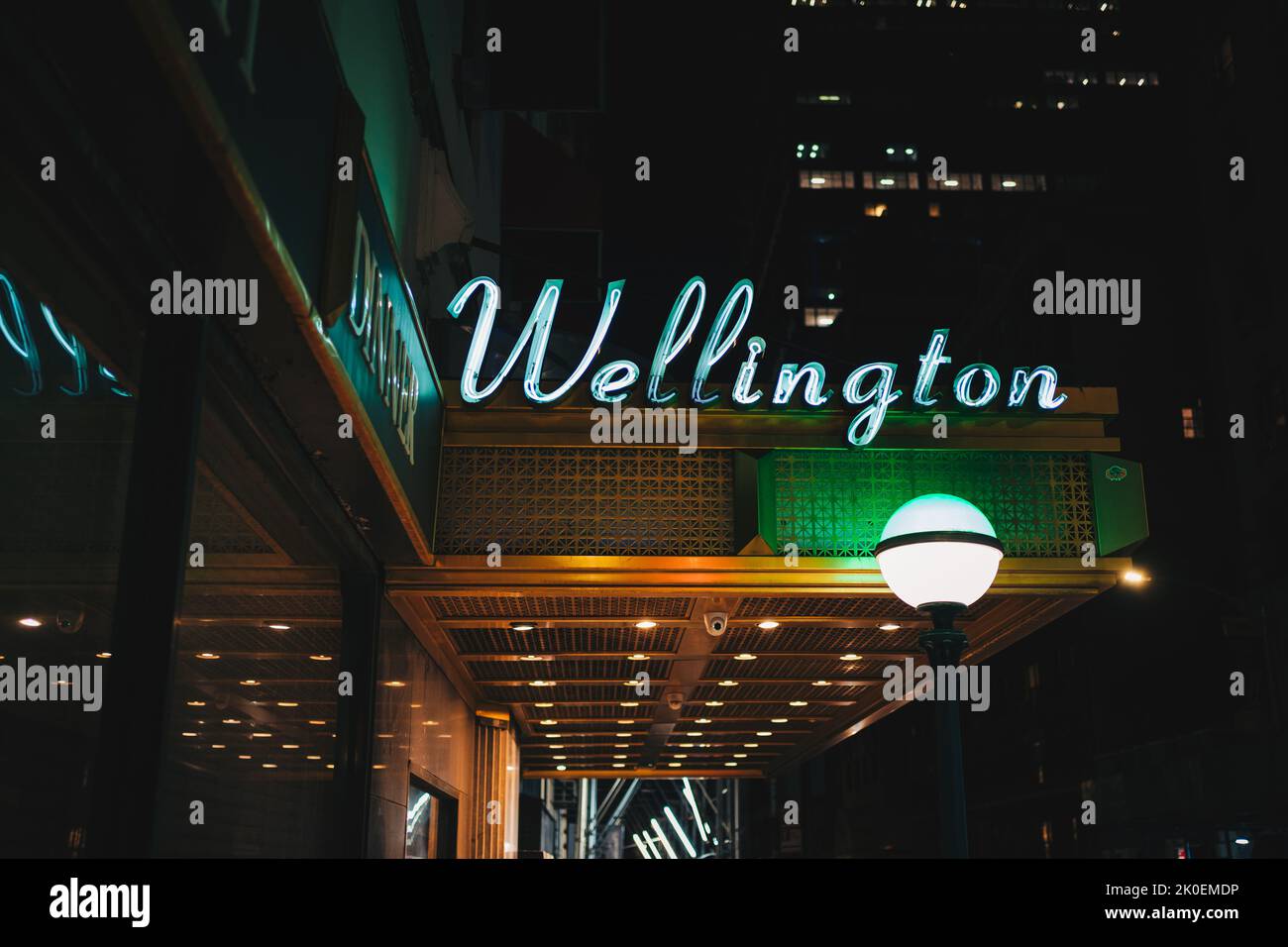 Wellington Hotel vintage neon sign at night, Manhattan, New York Stock ...