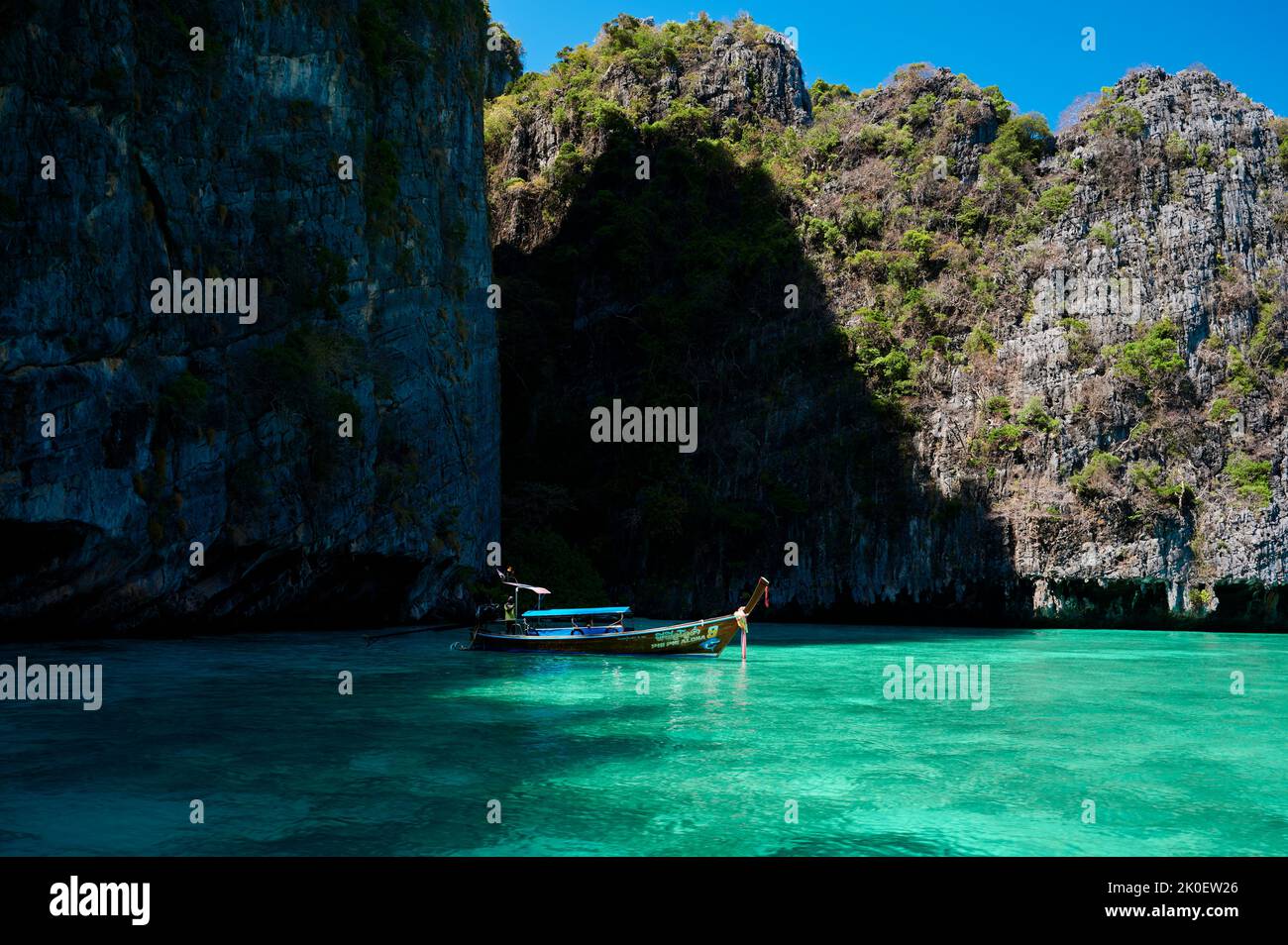 The landscape of Pileh Lagoon, a famous tourist spot in Phi Phi Islands ...